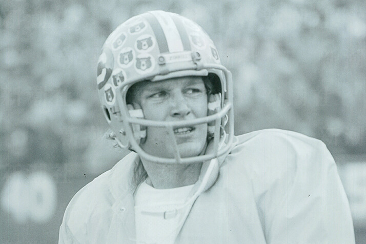 余命わずかで国立競技場を沸かせたアメフト「ジョー・ロス」 伝説の75ヤードゲインの舞台裏（小林信也） | デイリー新潮