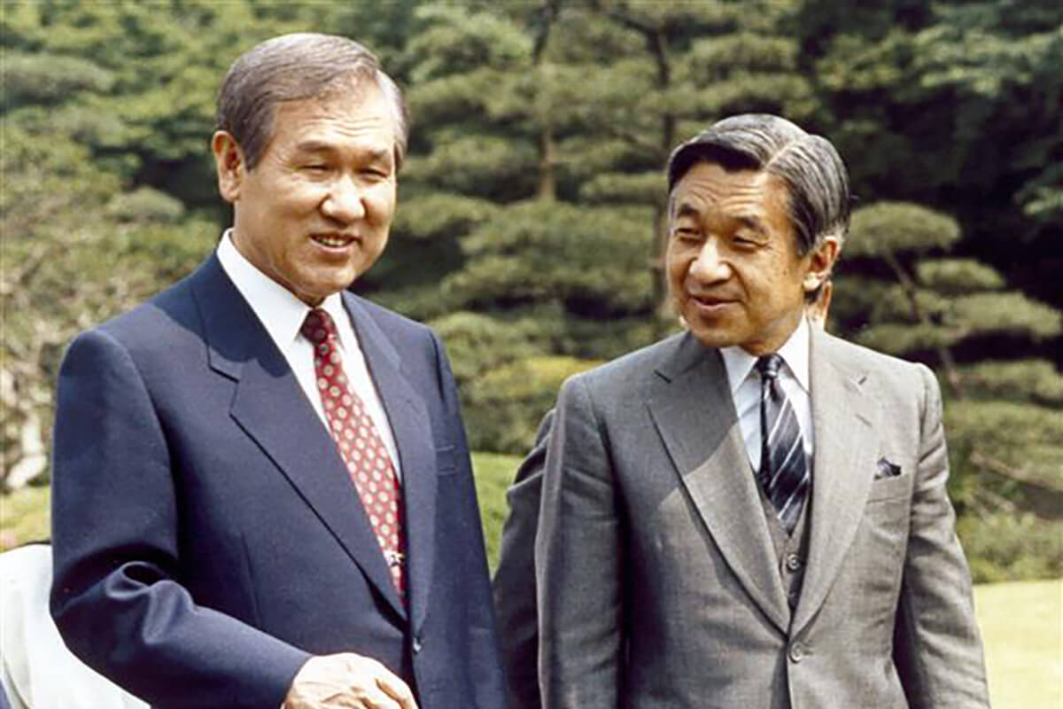 天皇に「強いおわび」を要求した「盧泰愚元大統領」死去、無期懲役判決などで国家葬には強い反対の声が | デイリー新潮