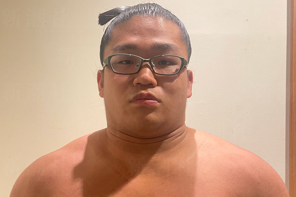 「エアガンで撃たれ、フライパンで殴打された」被害の現役力士が実名証言！ 兄弟子による「暴力事件」を相撲協会ナンバー2「元大関霧島」が協会ぐるみ ...