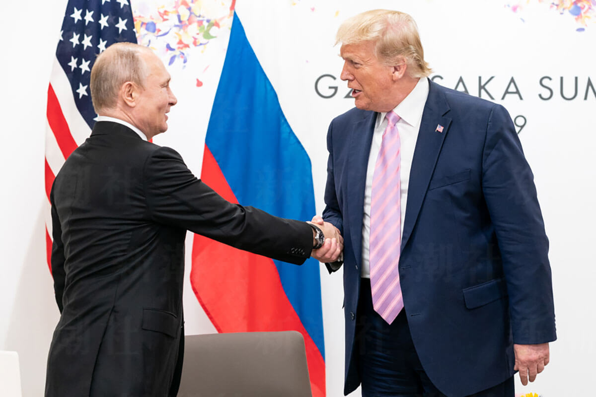 「怒りを覚えた」トランプ氏がロシア産原油を巡る「関税宣言」 鼻っ柱を折られたプーチン氏は停戦を受け入れるか（2ページ目） | デイリー新潮